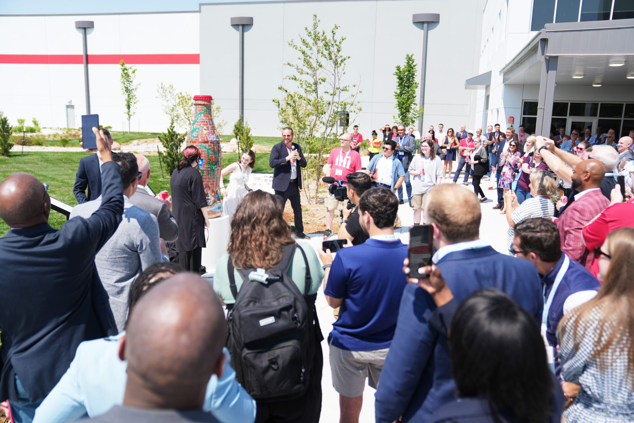 Governor Kelly Announces Grand Opening of Heartland Coca-Cola Olathe ...